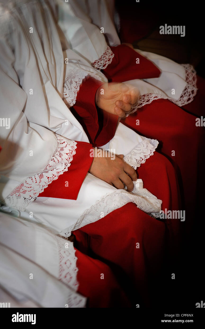 Un chierichetto immagini e fotografie stock ad alta risoluzione - Alamy