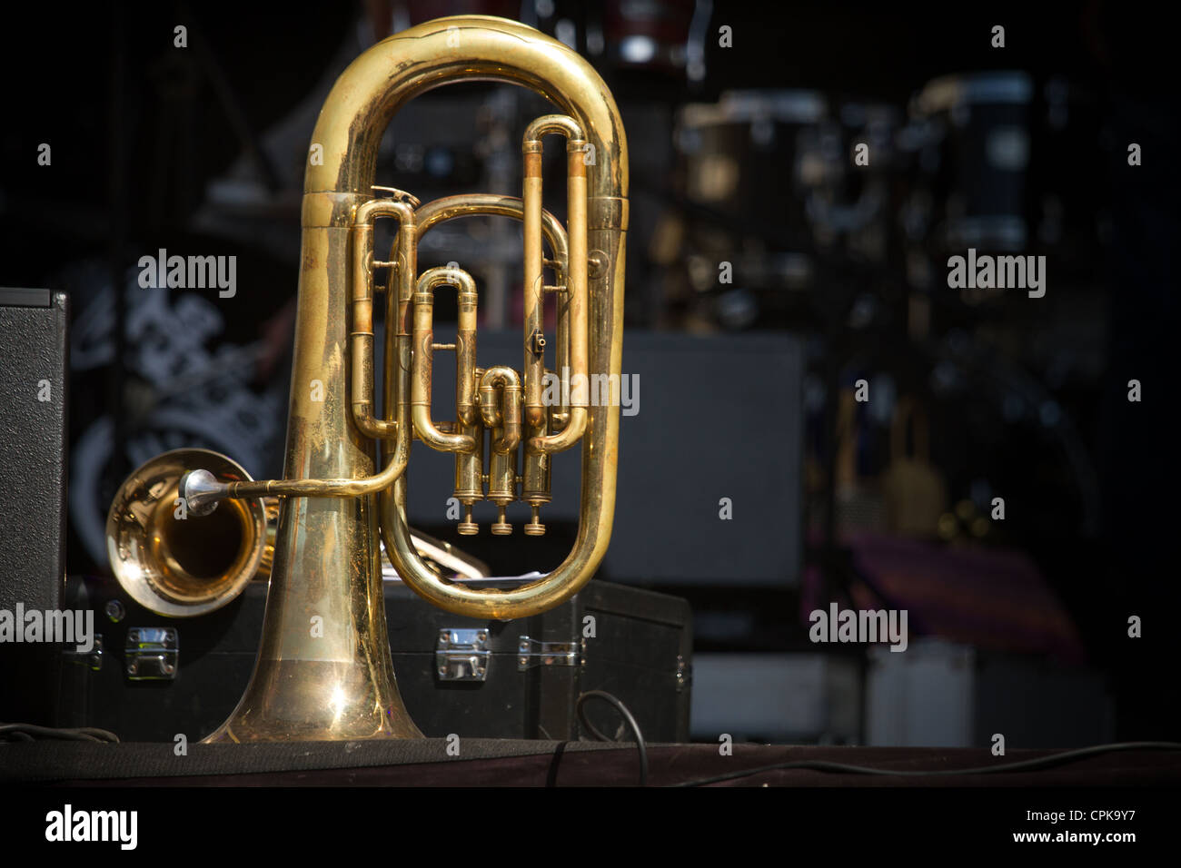 Basso tuba immagini e fotografie stock ad alta risoluzione - Alamy