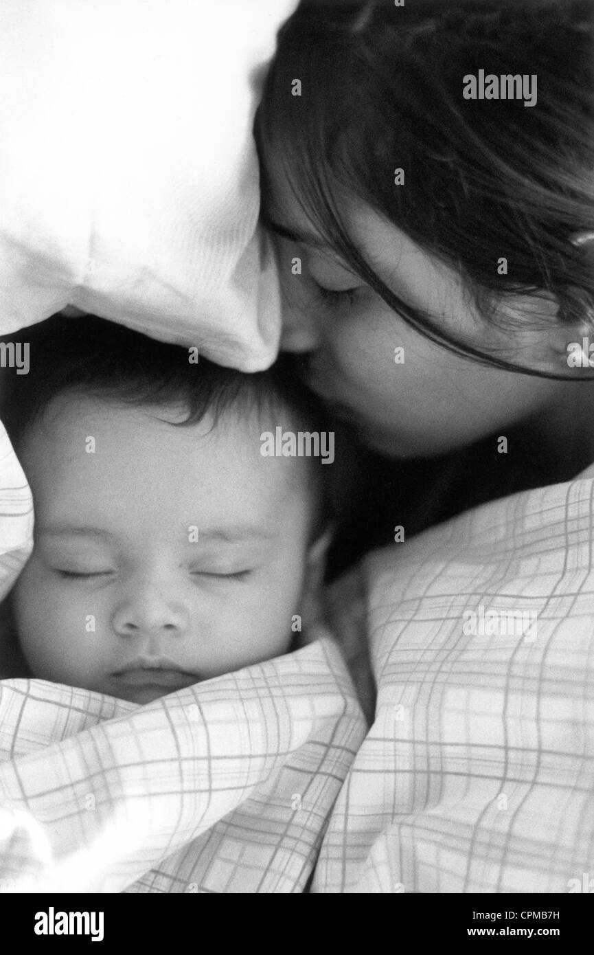 Affetto genitore figlio Foto e Immagini Stock in Bianco e Nero - Alamy