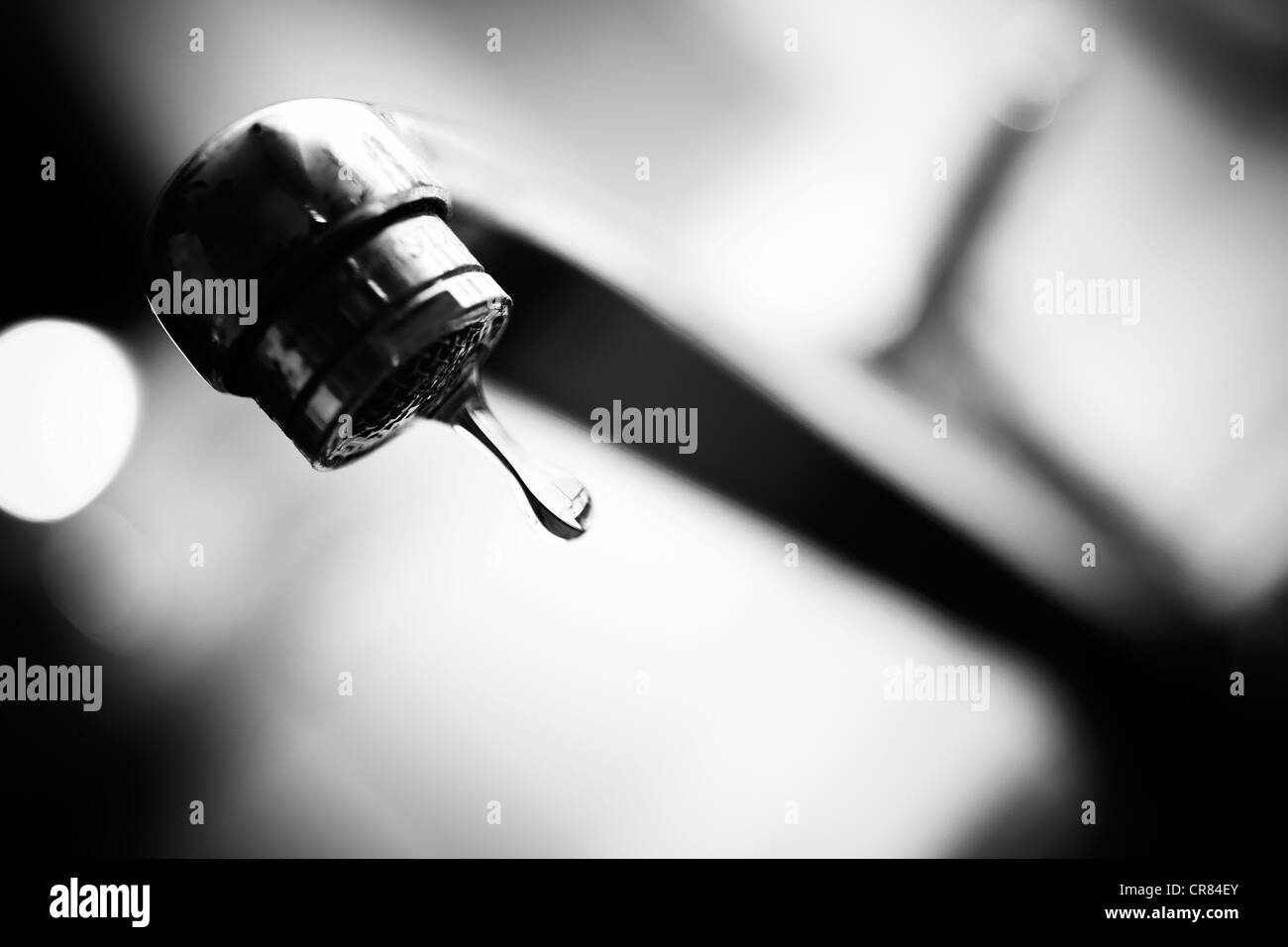 Rubinetto che gocciola Foto e Immagini Stock in Bianco e Nero - Alamy