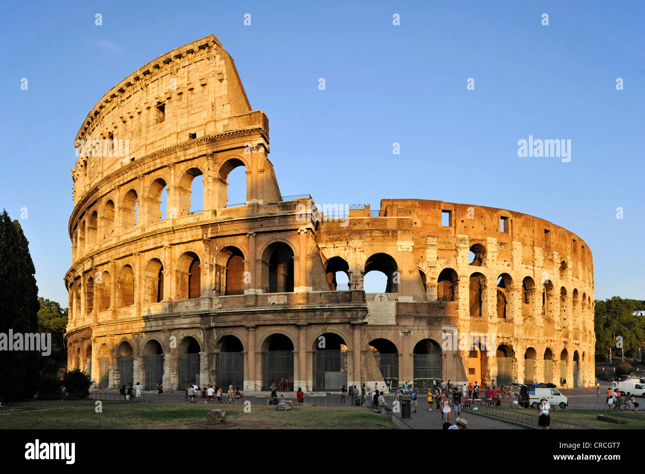 Colosseo, Piazza del Colosseo, Roma, Lazio, l'Italia, Europa Foto stock ...