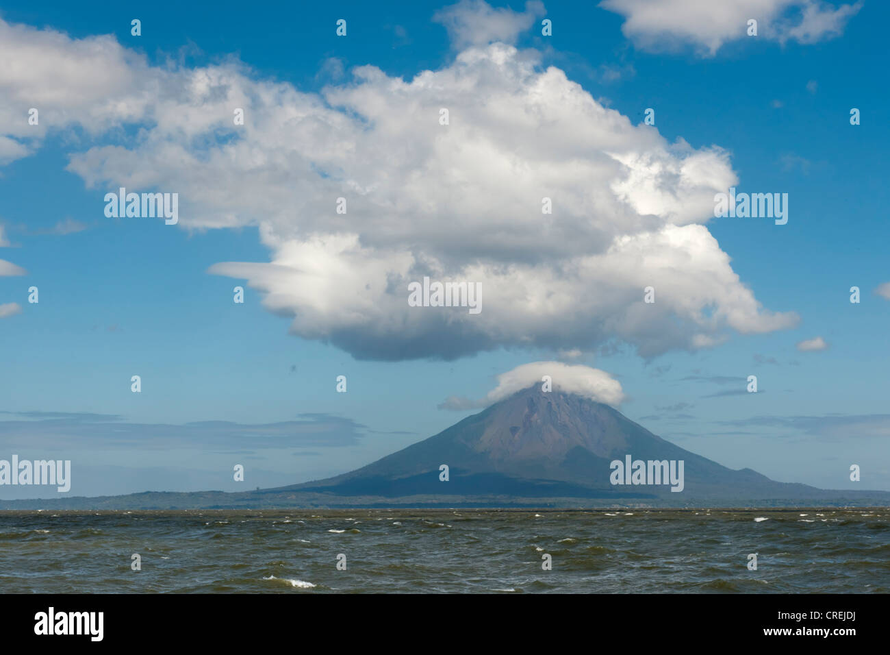 Isola vulcanica di Ometepe e lo stratovulcano Volcán Concepción, 1610m ...