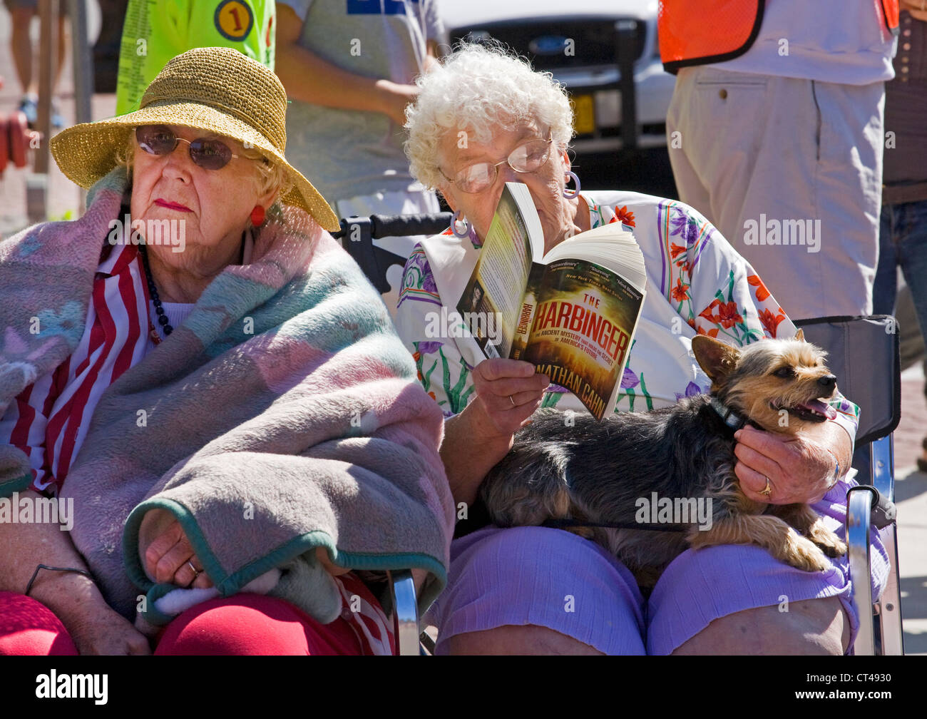 Donne grasse anziane immagini e fotografie stock ad alta risoluzione - Alamy