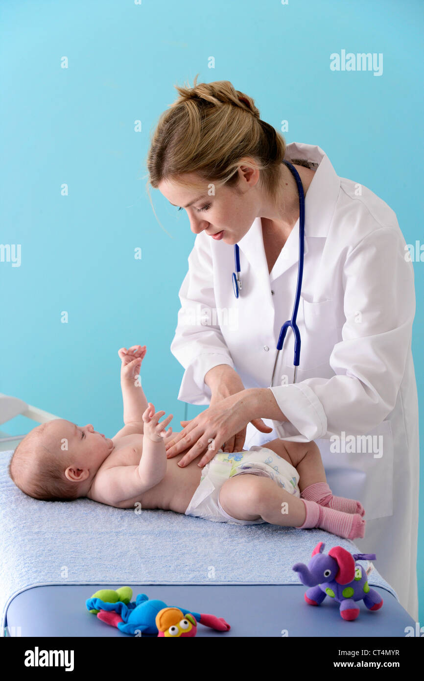 Semiologia dell'addome immagini e fotografie stock ad alta risoluzione ...