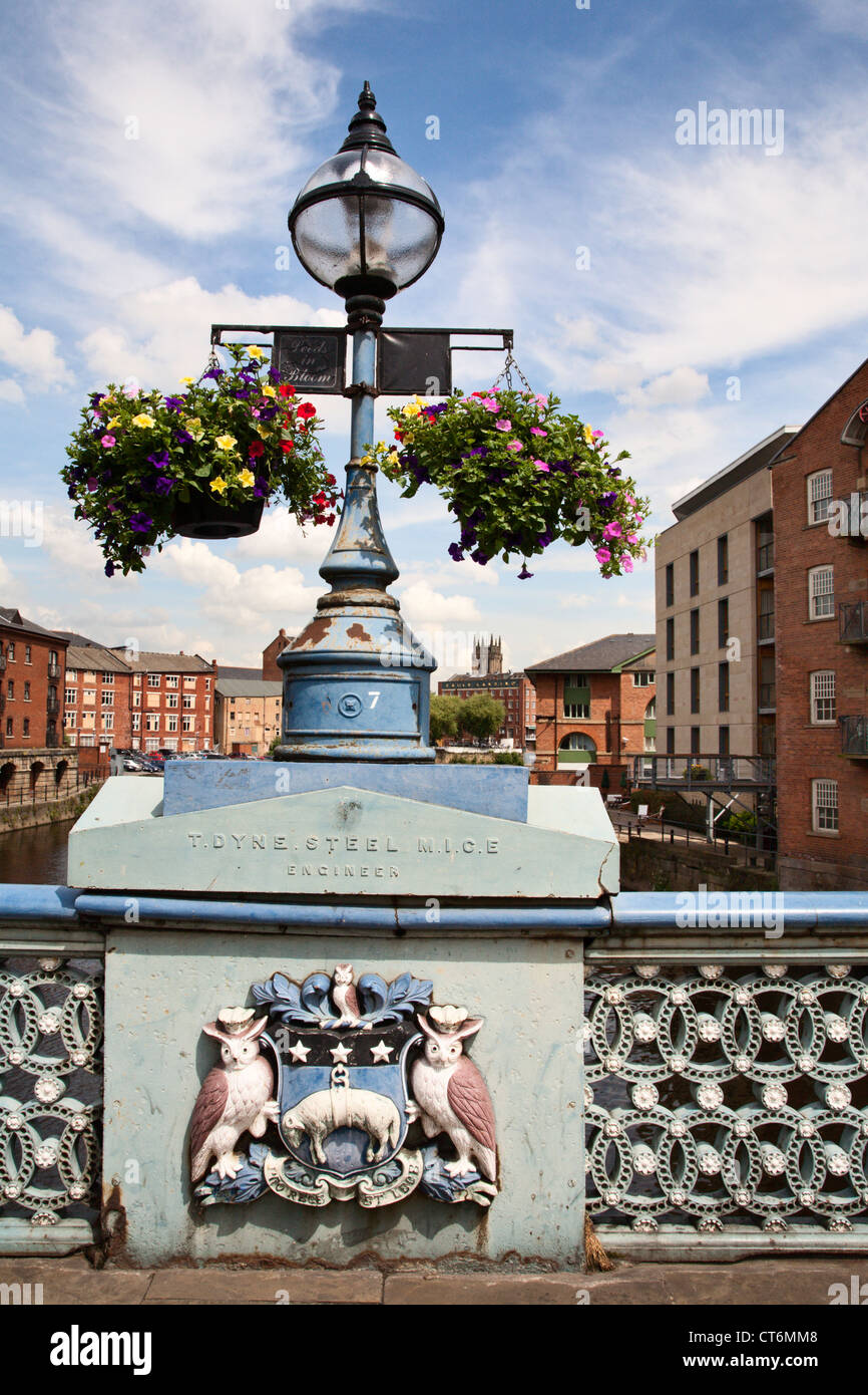 Leeds coat of arms immagini e fotografie stock ad alta risoluzione - Alamy