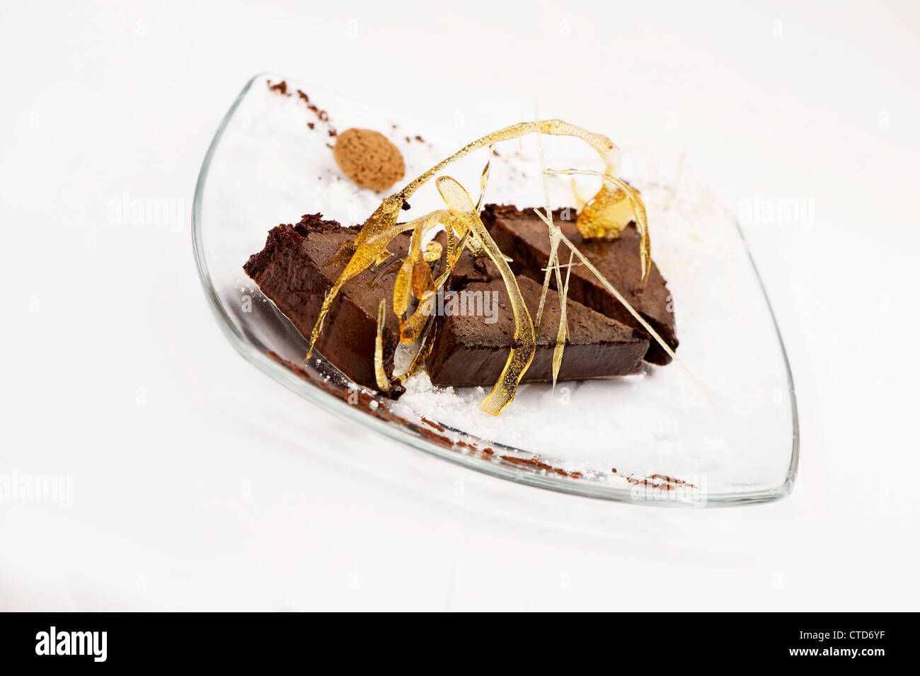 Dolce tipico italiano con cioccolato immagini e fotografie stock ad ...