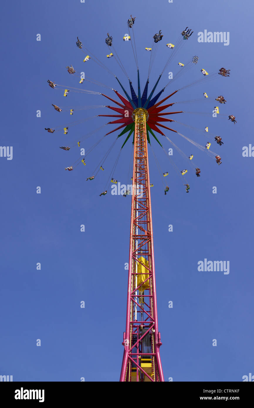 Giostra all'oktoberfest immagini e fotografie stock ad alta risoluzione ...