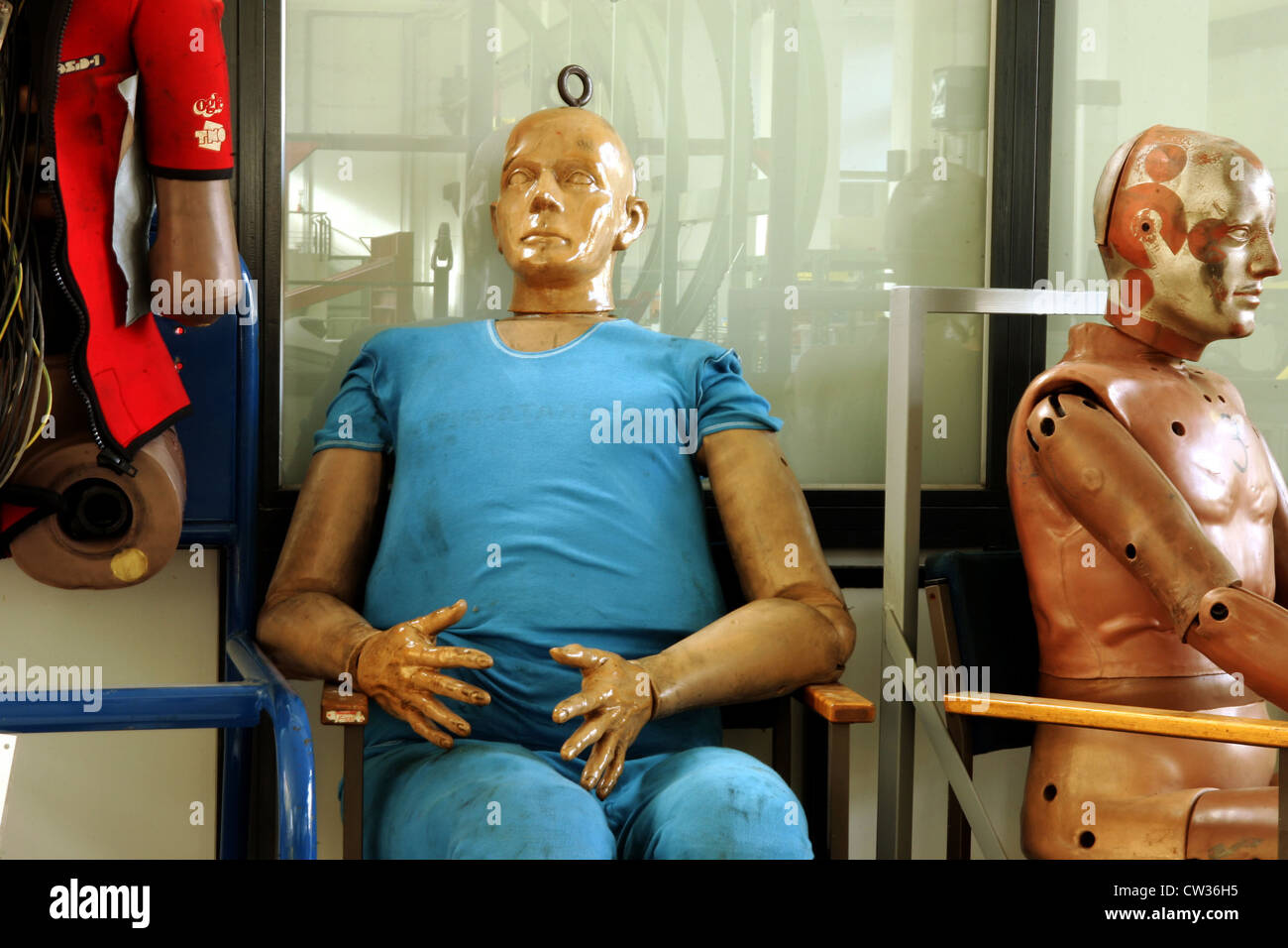Crash test dummies immagini e fotografie stock ad alta risoluzione - Alamy