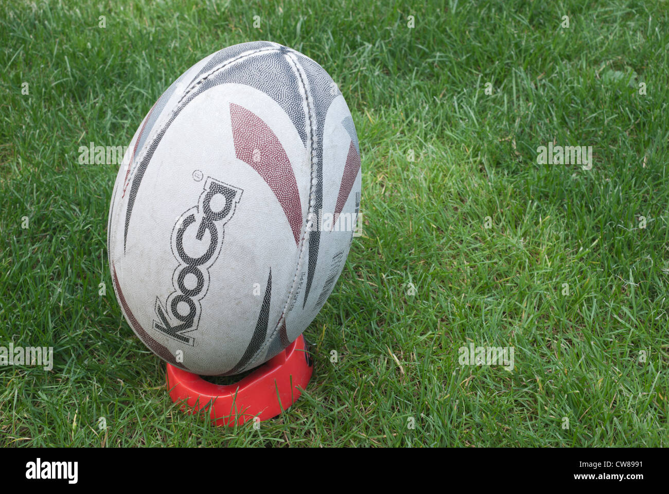 Calciare a tee immagini e fotografie stock ad alta risoluzione - Alamy