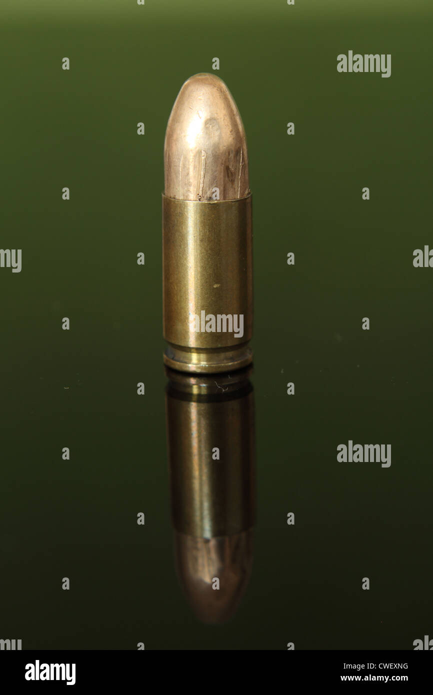 Arma proiettile immagini e fotografie stock ad alta risoluzione - Alamy