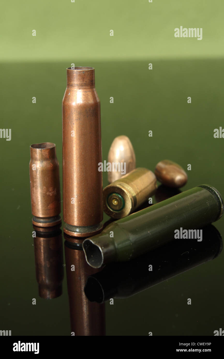 Arma proiettile immagini e fotografie stock ad alta risoluzione - Alamy