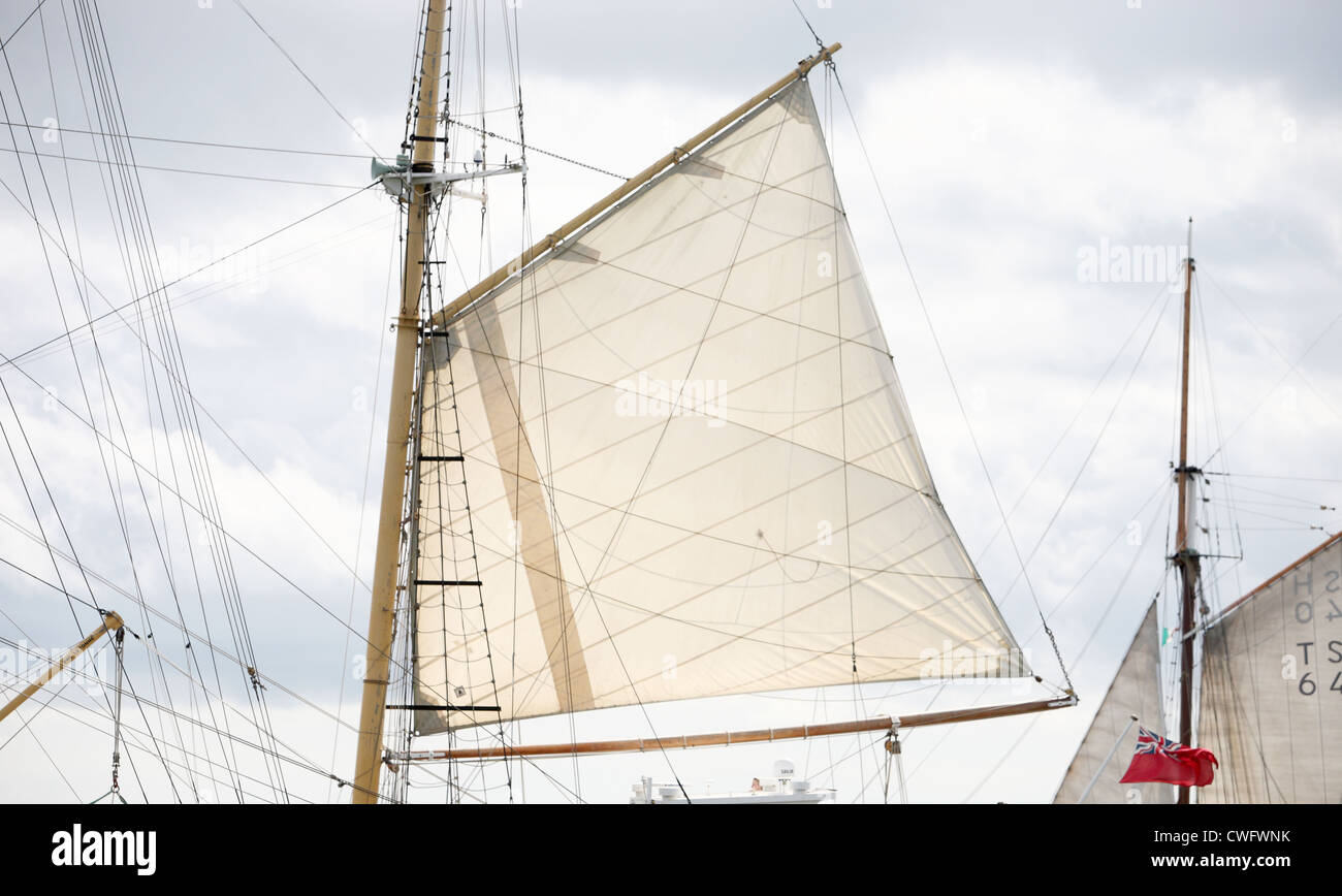 Gaff schooner immagini e fotografie stock ad alta risoluzione - Alamy
