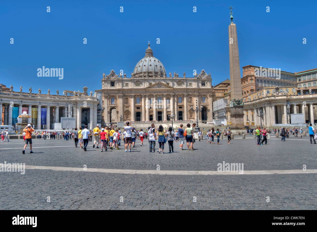 HDR della Città del Vaticano e Piazza San Pietro, la Basilica e ...