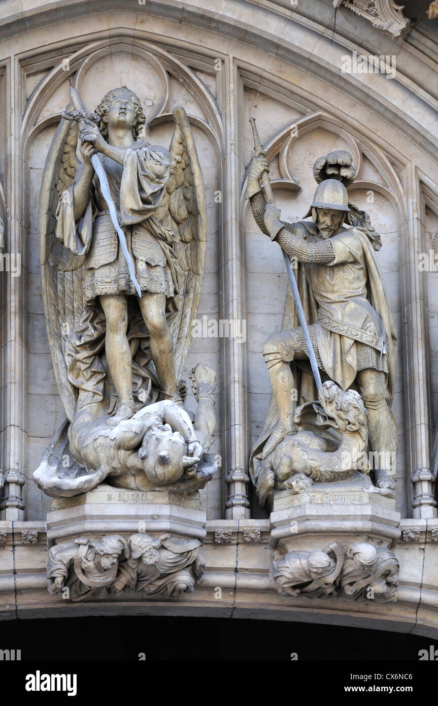 Saint michael and the dragon immagini e fotografie stock ad alta ...