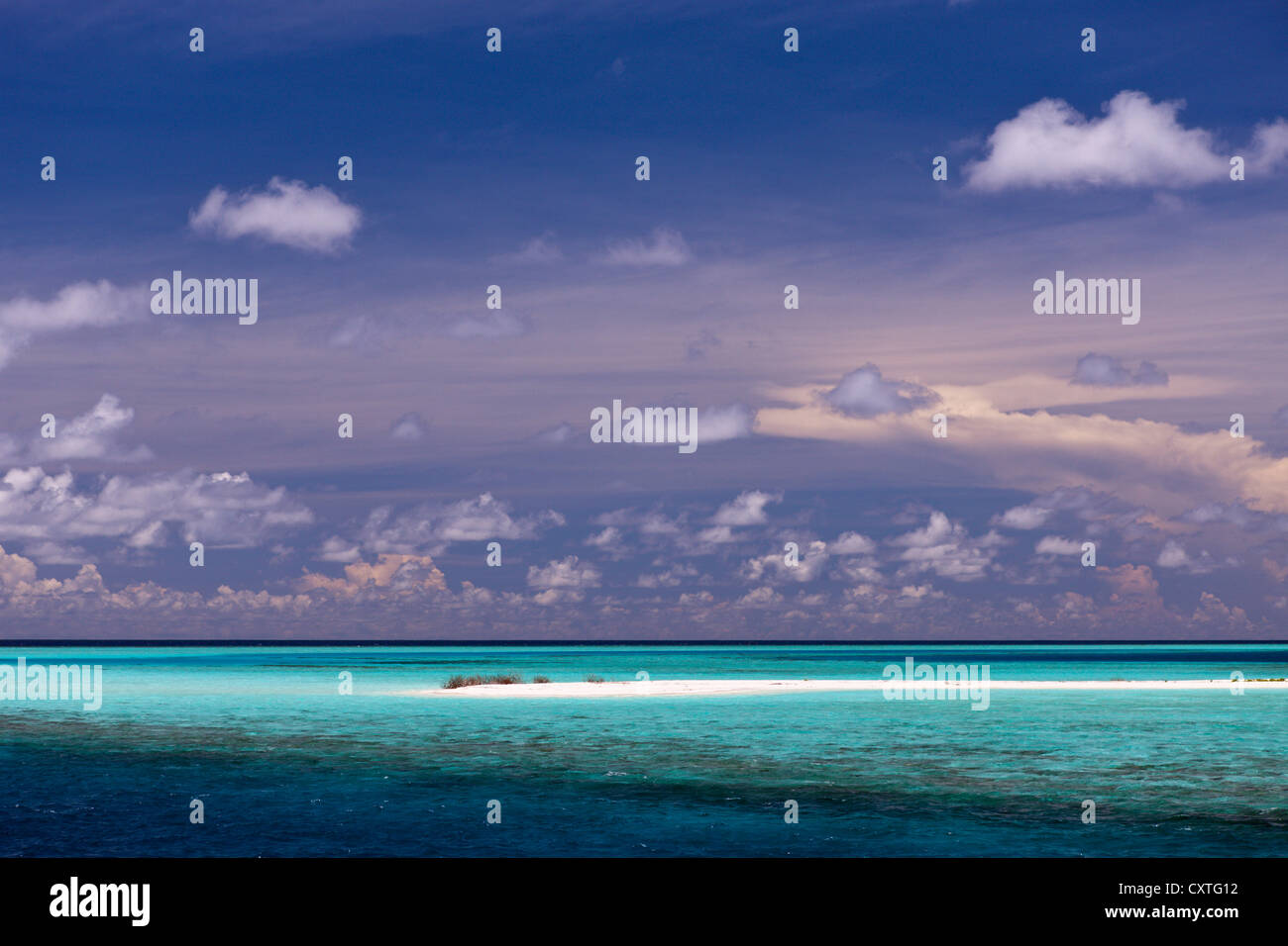 Atollo delle maldive immagini e fotografie stock ad alta risoluzione ...