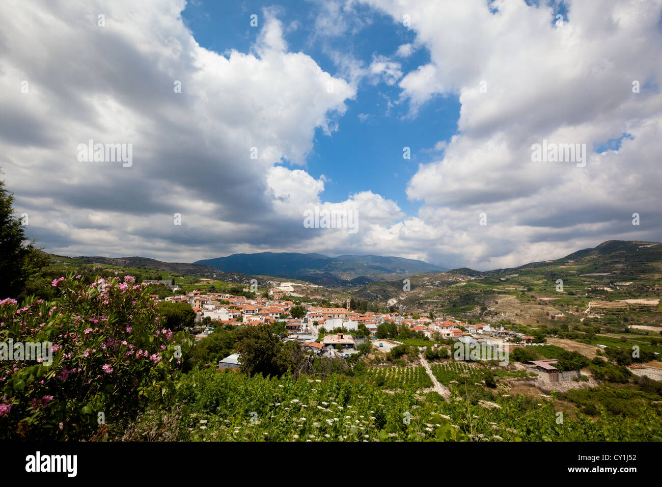 Omodos cyprus village immagini e fotografie stock ad alta risoluzione ...