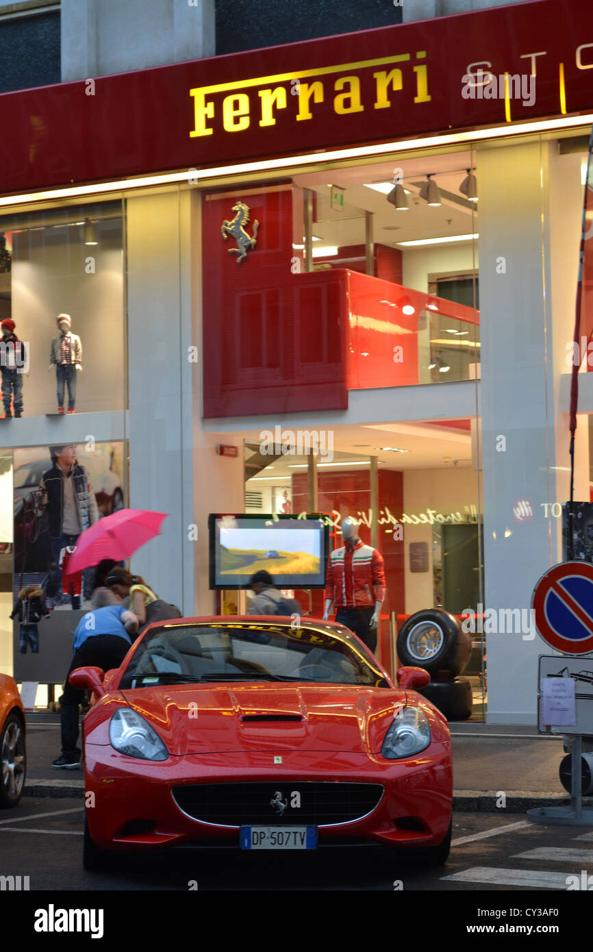 Ferrari store immagini e fotografie stock ad alta risoluzione - Alamy
