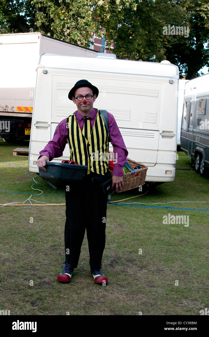 Clown in viaggio immagini e fotografie stock ad alta risoluzione - Alamy