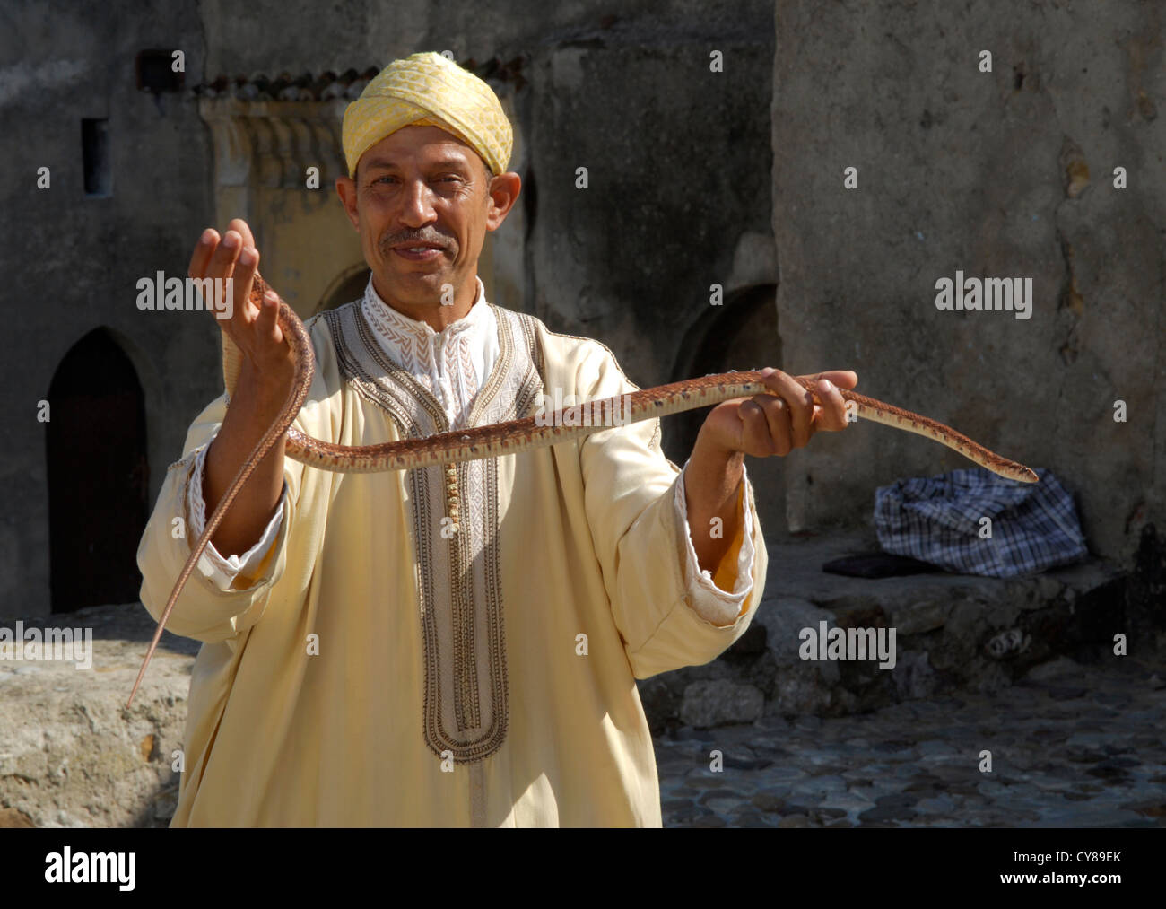 Incantatore di serpenti marocco immagini e fotografie stock ad alta ...