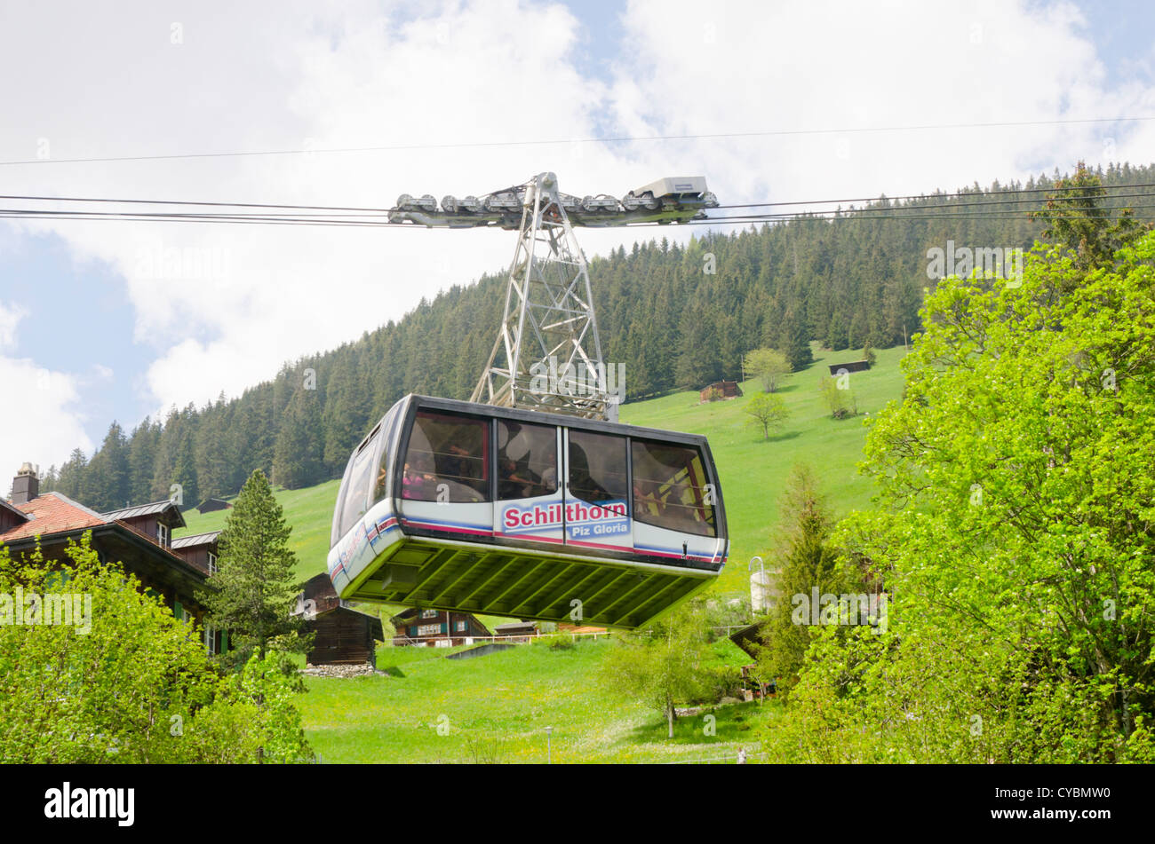 La funivia che porta alla cima del Schilthorn montagna in Svizzera Foto ...