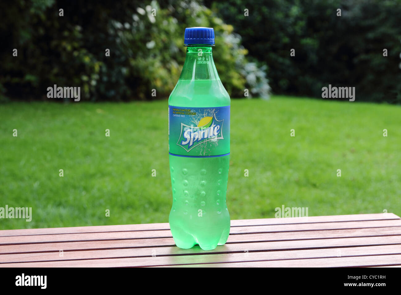 Sprite bottle immagini e fotografie stock ad alta risoluzione - Alamy