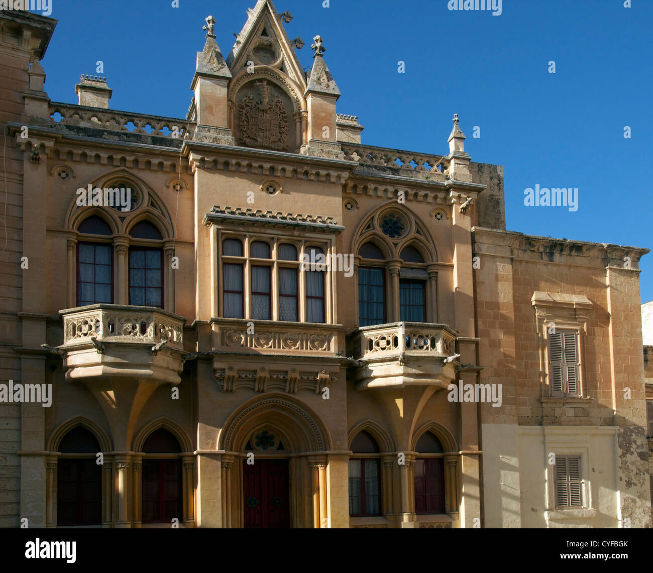 Facciata gotica immagini e fotografie stock ad alta risoluzione - Alamy