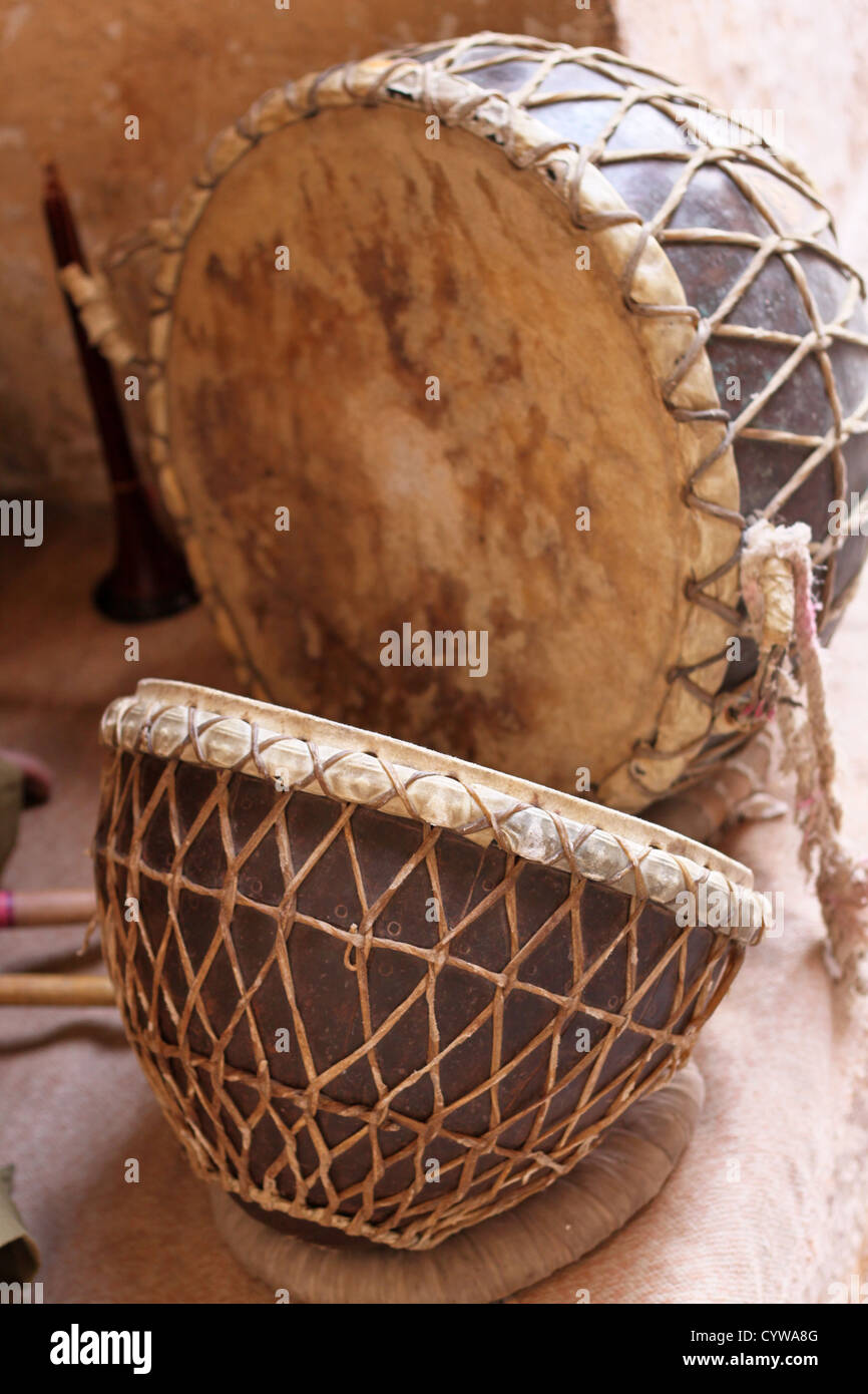 Tamburi antichi immagini e fotografie stock ad alta risoluzione - Alamy