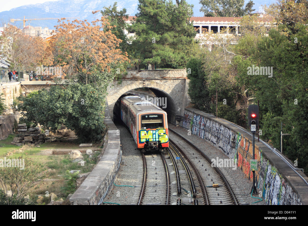 Linee della metropolitana di atene immagini e fotografie stock ad alta ...