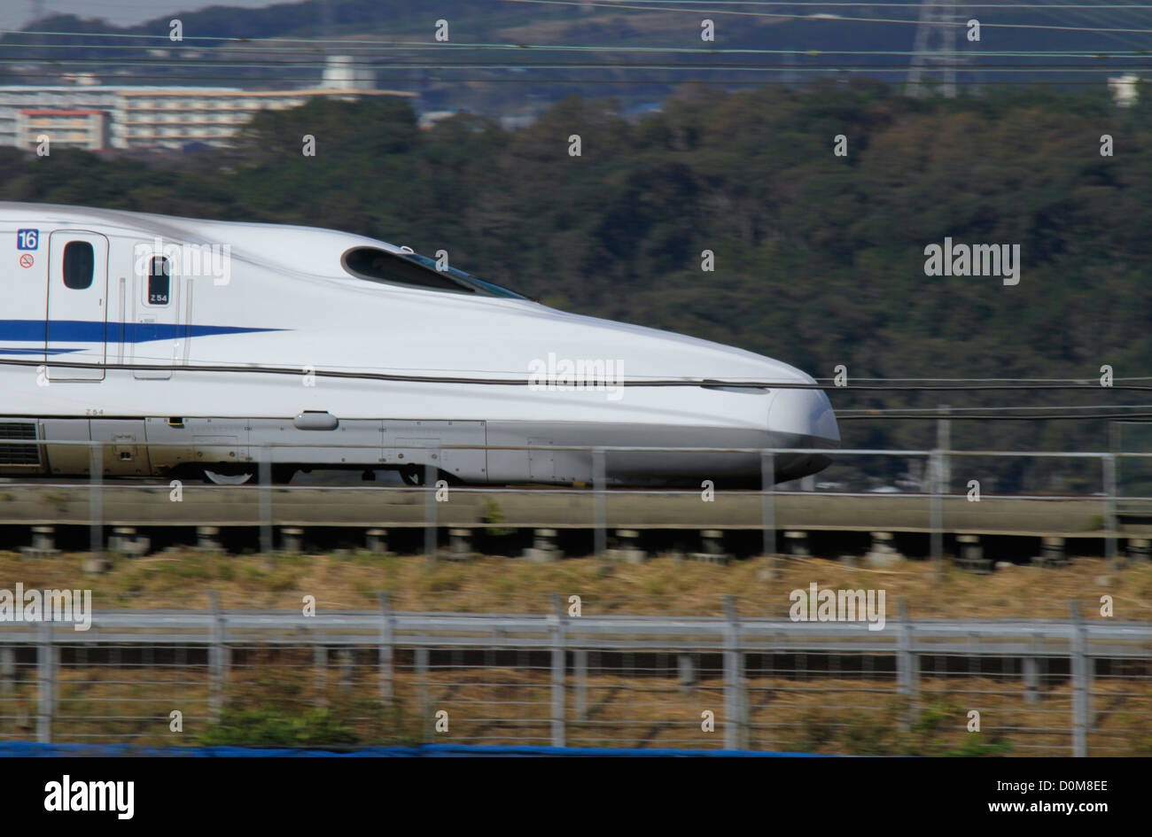 Treno proiettile shinkansen serie jr n700 immagini e fotografie stock ...