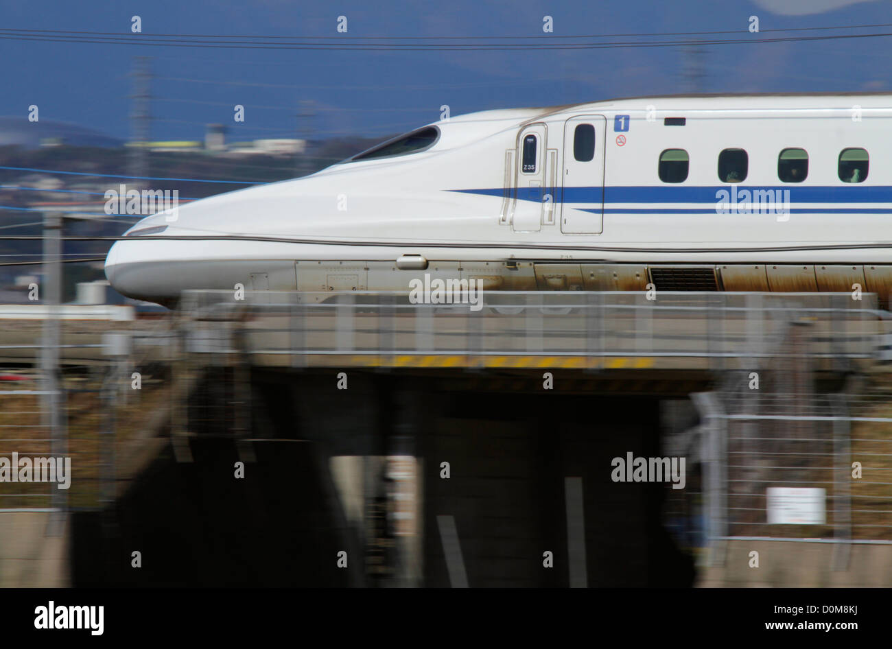 Treno proiettile shinkansen serie jr n700 immagini e fotografie stock ...