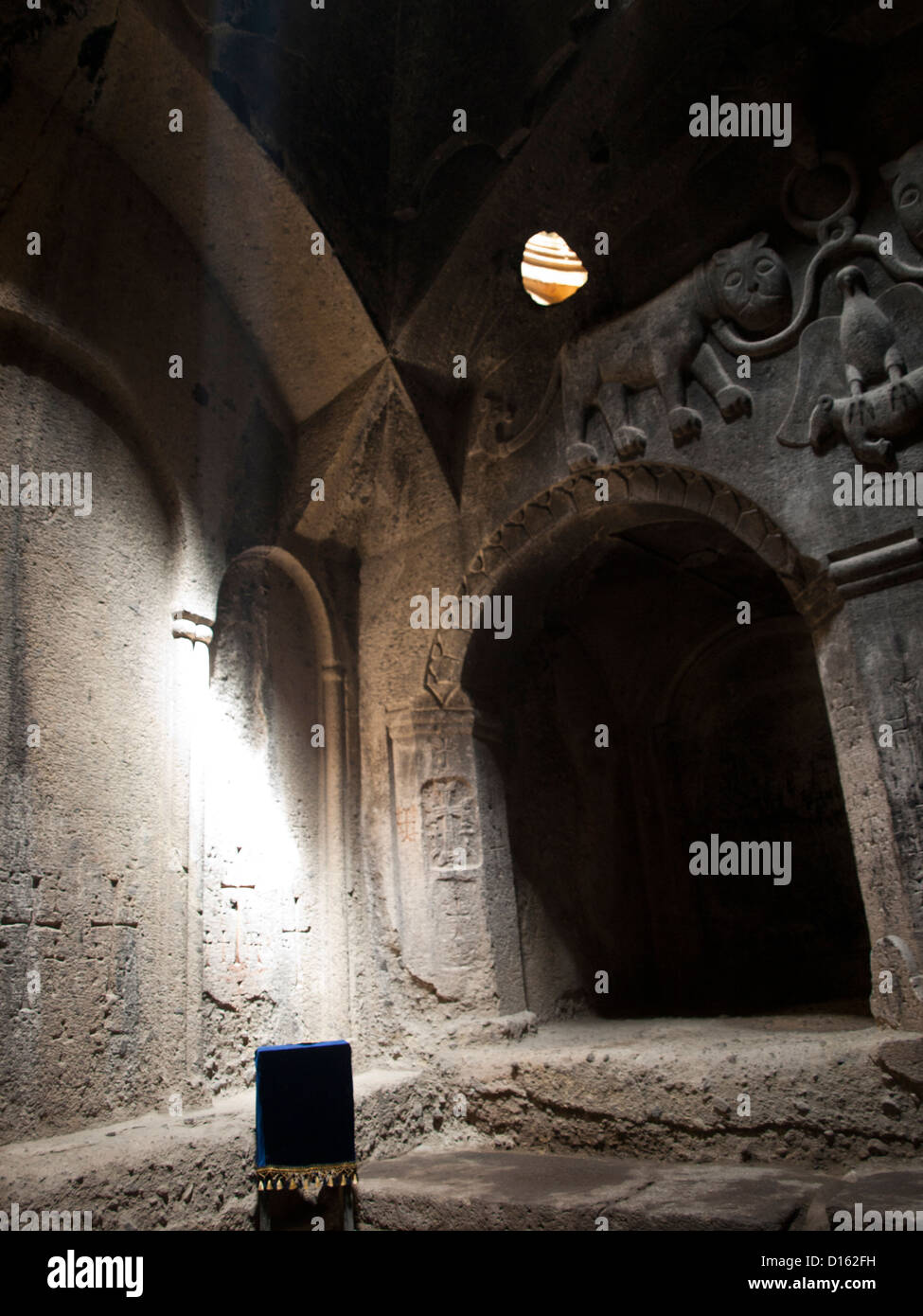Scavato nella roccia immagini e fotografie stock ad alta risoluzione ...