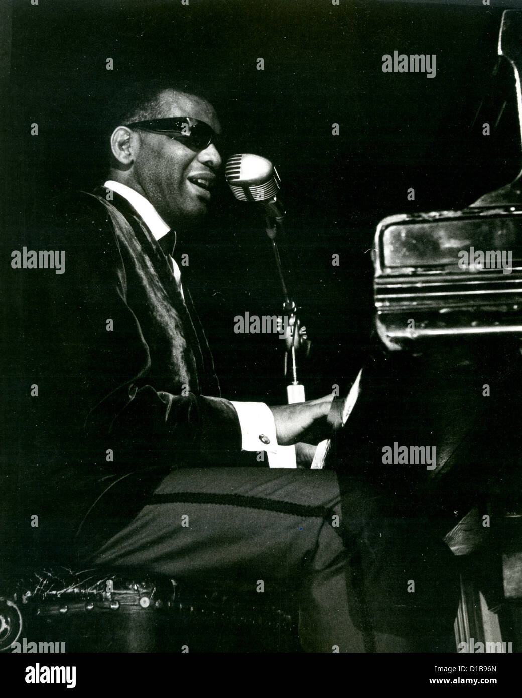 Ray charles 1960 immagini e fotografie stock ad alta risoluzione - Alamy