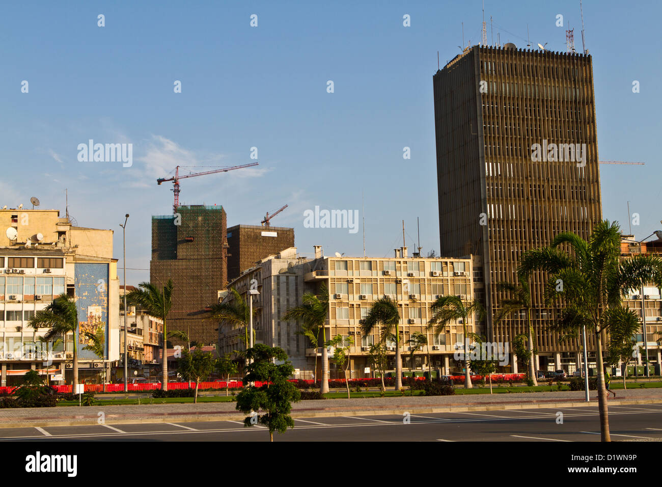 Grattacieli di luanda immagini e fotografie stock ad alta risoluzione - Alamy