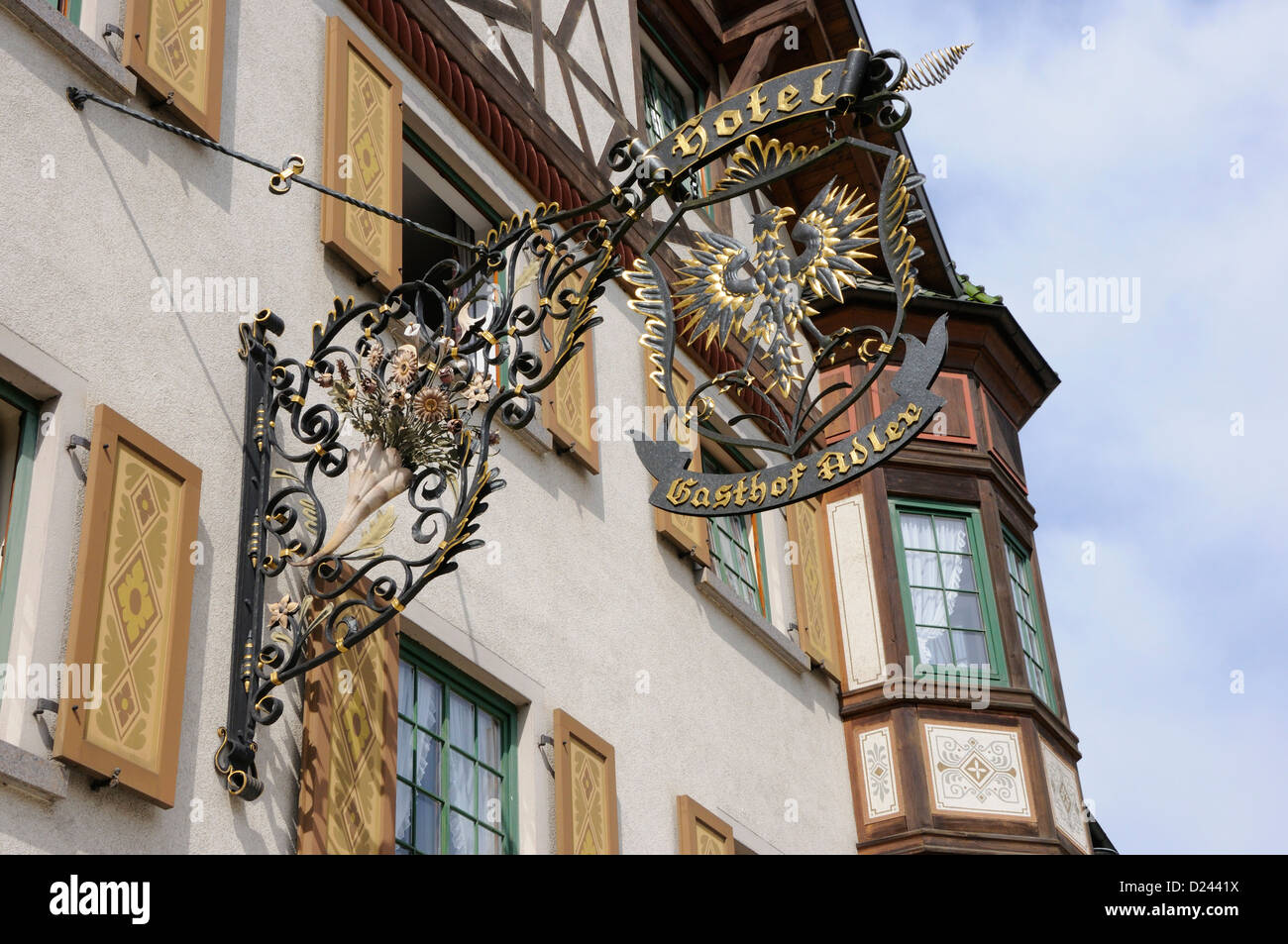 Cartello Locanda In Ferro Battuto Immagini e Fotos Stock - Alamy