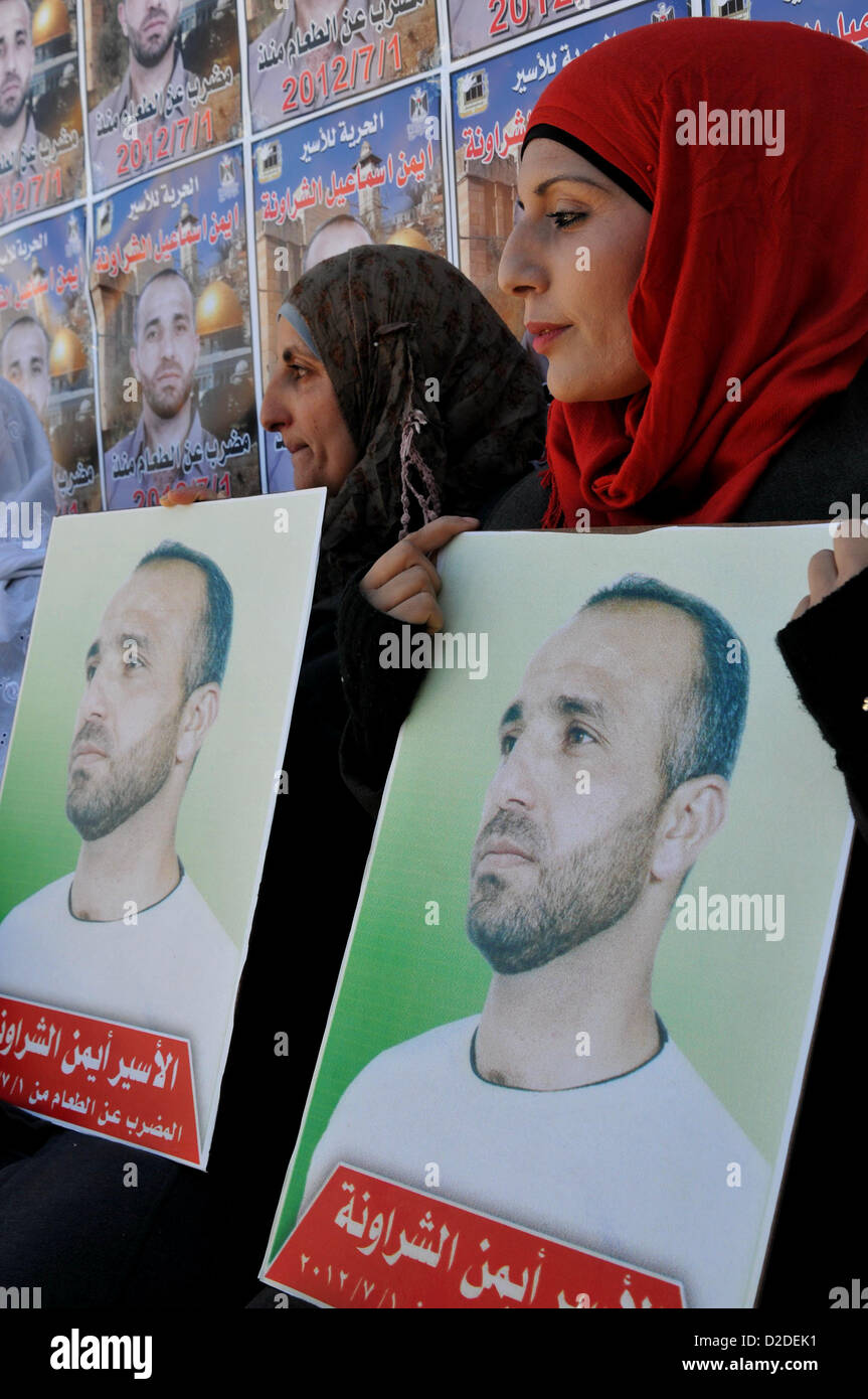 Gen 21, 2013 - Hebron, West Bank, Territorio palestinese - le donne ...