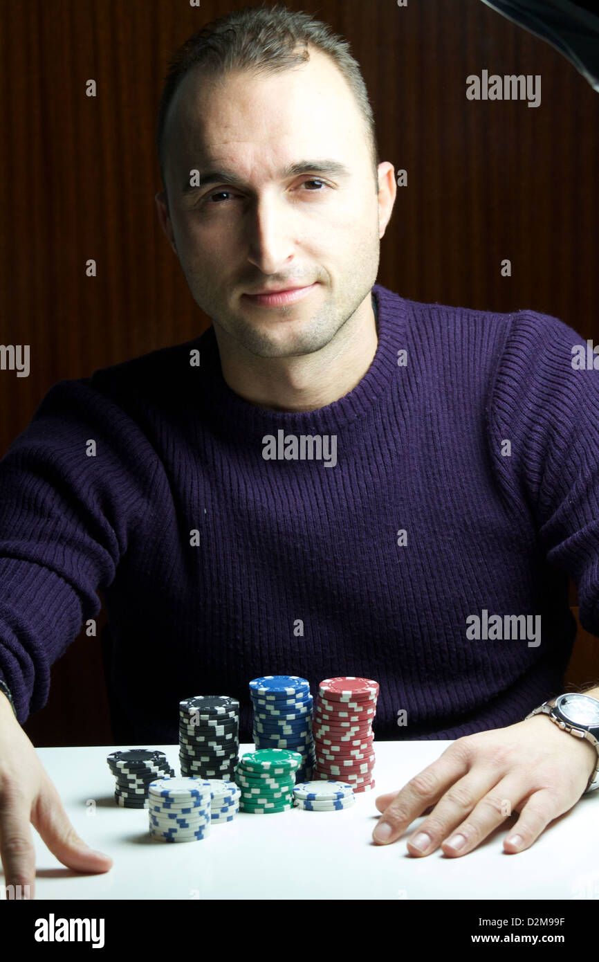 Giocatore di poker immagini e fotografie stock ad alta risoluzione - Alamy