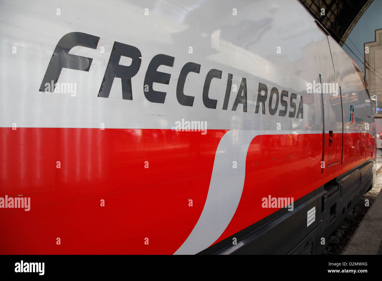 Logo trenitalia immagini e fotografie stock ad alta risoluzione - Alamy