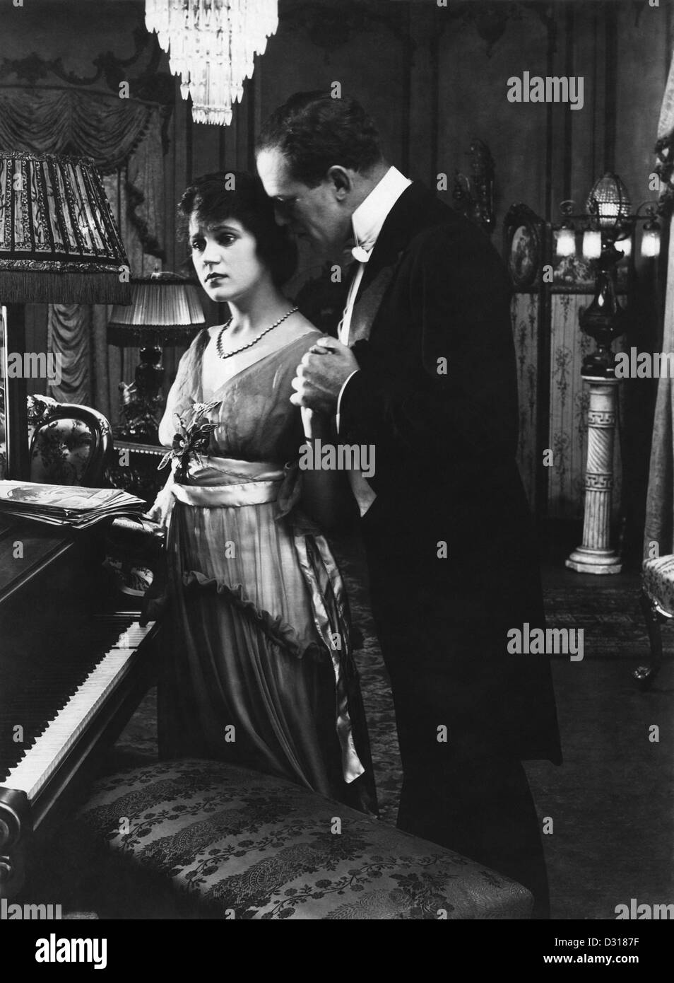 Pagato per immagini e fotografie stock ad alta risoluzione - Alamy