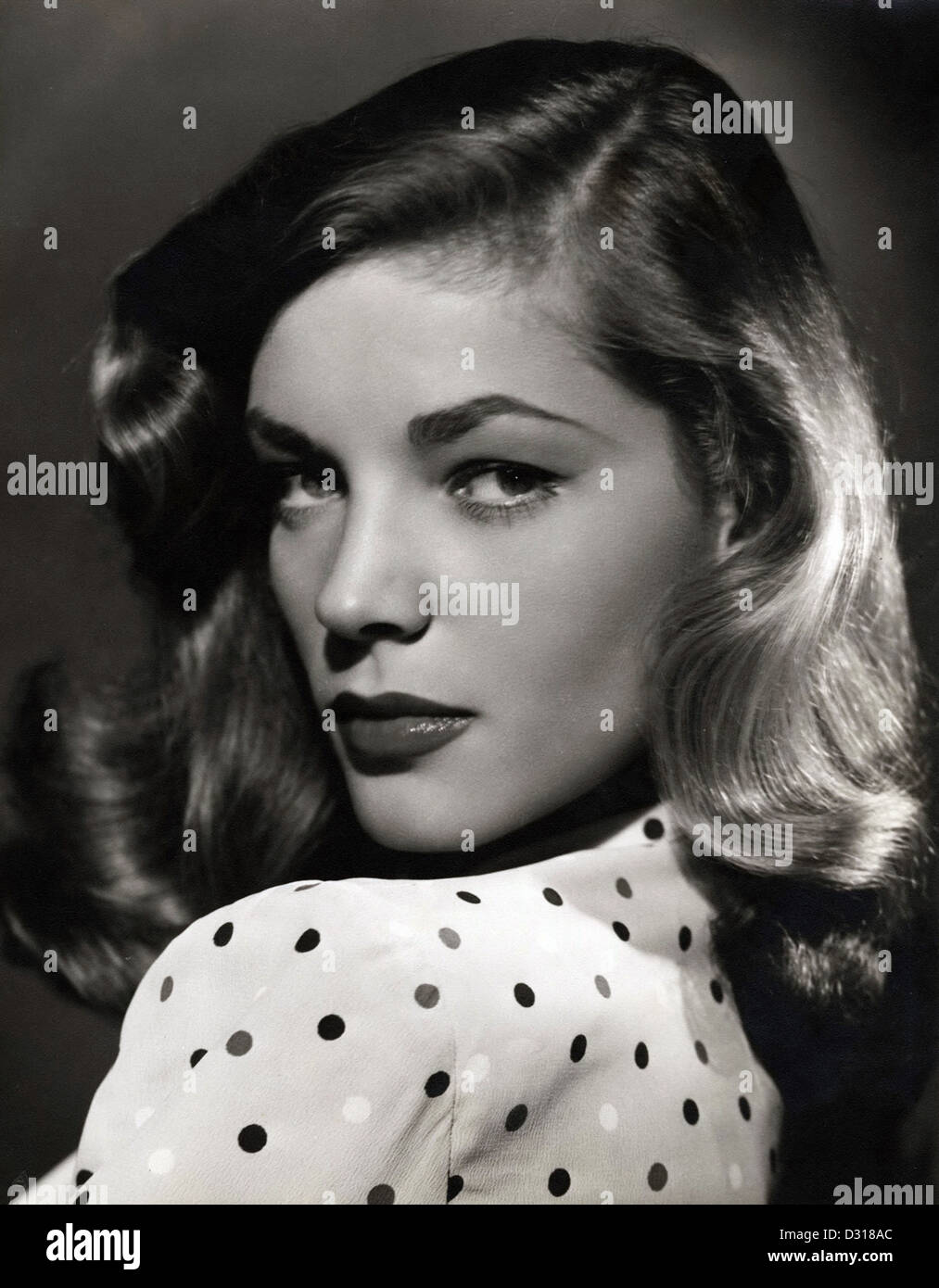 Lauren bacall 1944 immagini e fotografie stock ad alta risoluzione - Alamy