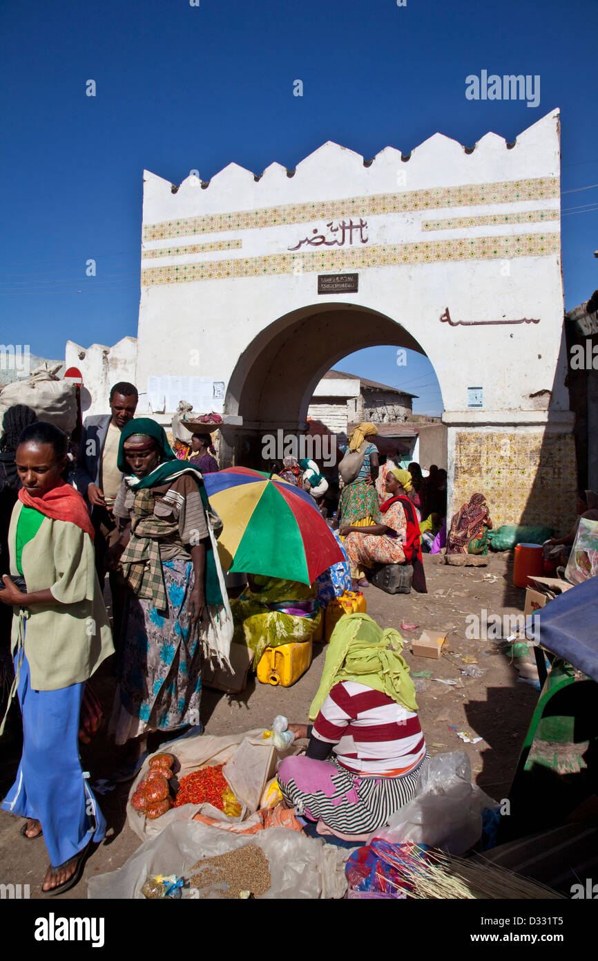 Showa building immagini e fotografie stock ad alta risoluzione - Alamy