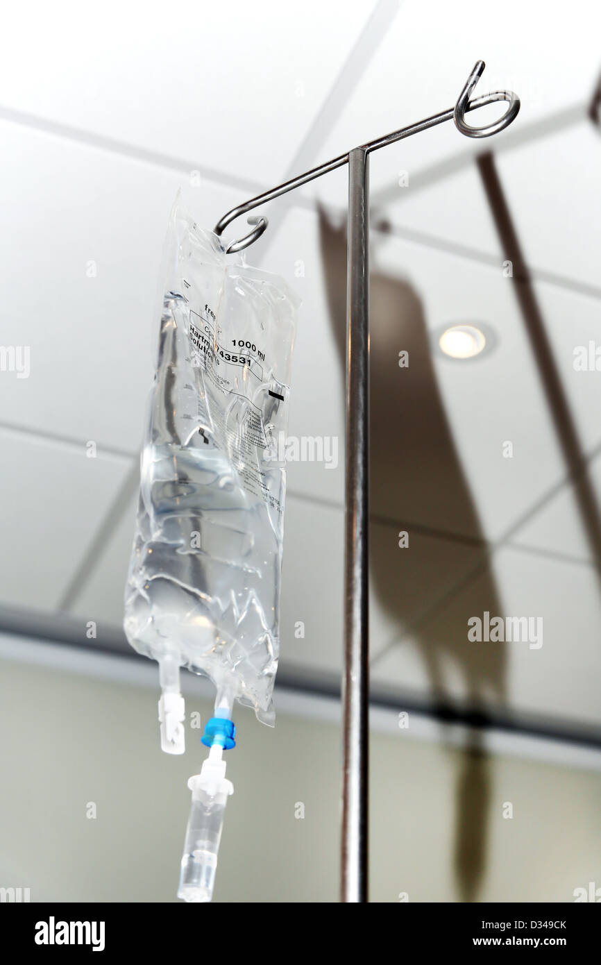 Flebo di infusione endovenosa immagini e fotografie stock ad alta ...