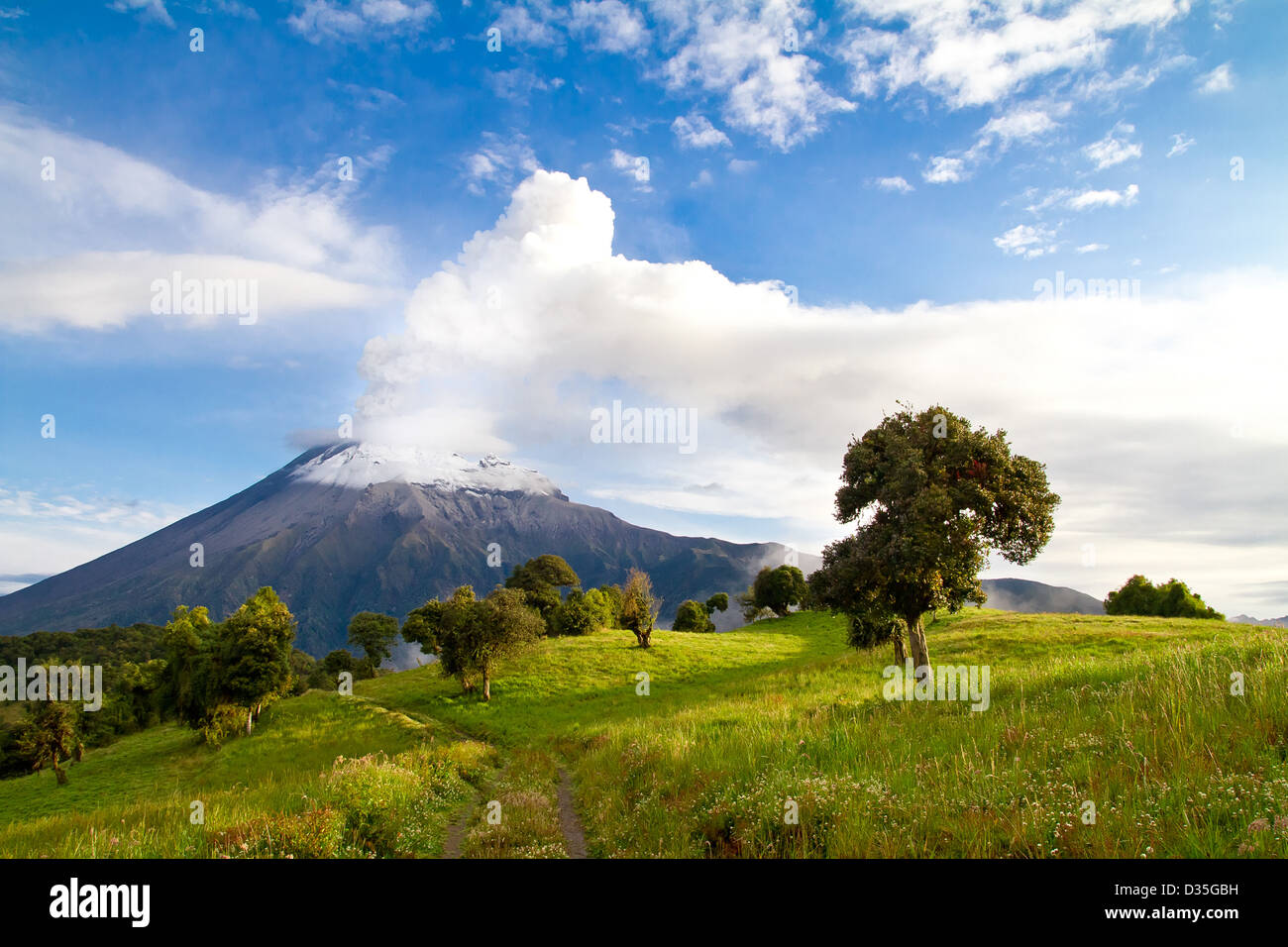 Vulcano eruzione immagini e fotografie stock ad alta risoluzione - Alamy