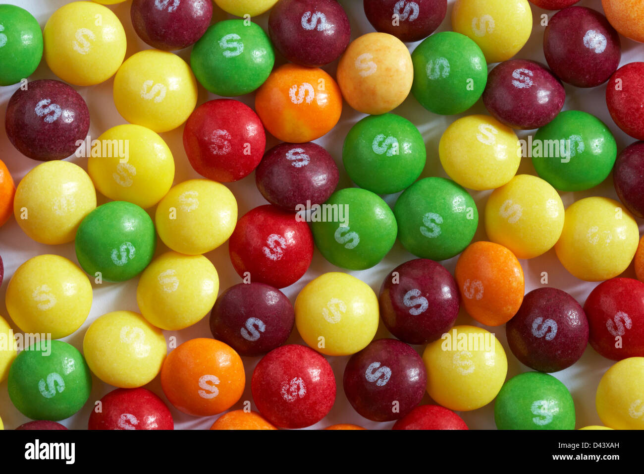 Frutta birilli immagini e fotografie stock ad alta risoluzione - Alamy