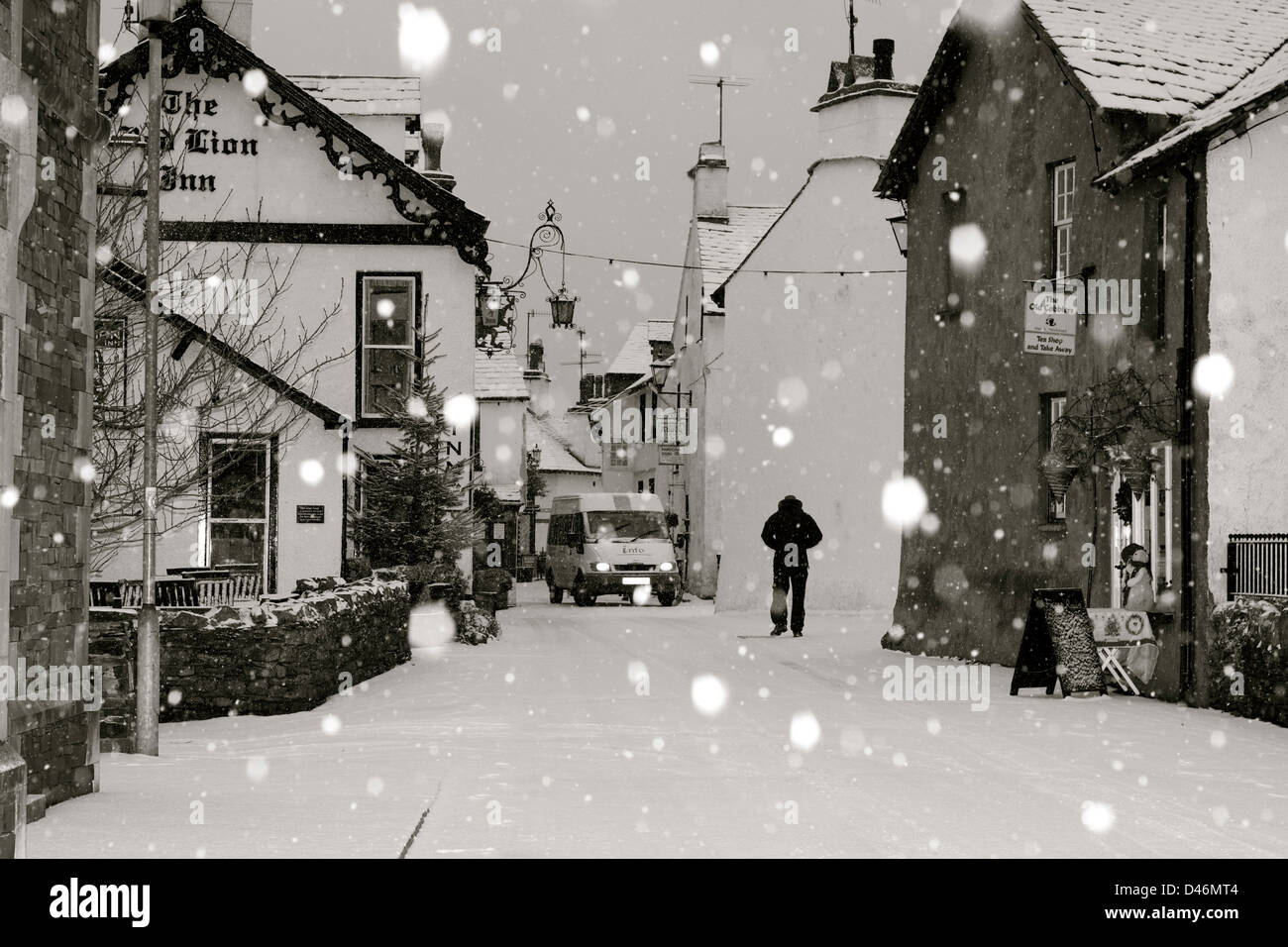 Neve che cade nel paese immagini e fotografie stock ad alta risoluzione ...