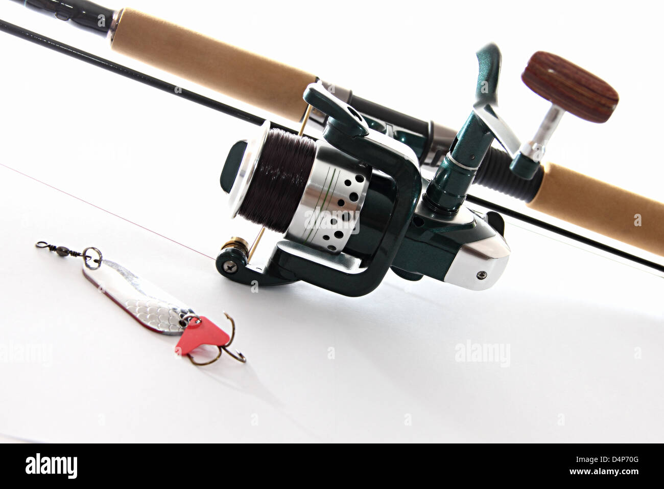 Lenza e amo da pesca immagini e fotografie stock ad alta risoluzione ...