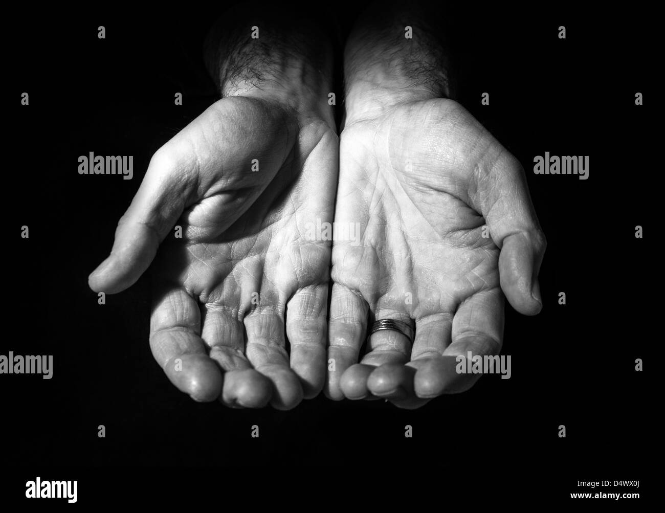 Dare una mano immagini e fotografie stock ad alta risoluzione - Alamy