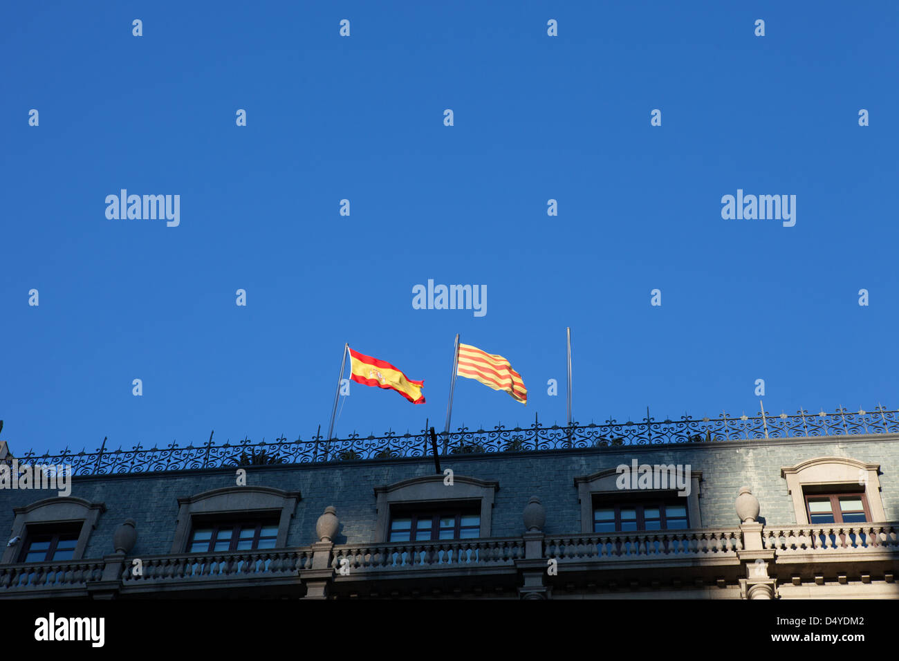 Bandiera basca catalana immagini e fotografie stock ad alta risoluzione ...