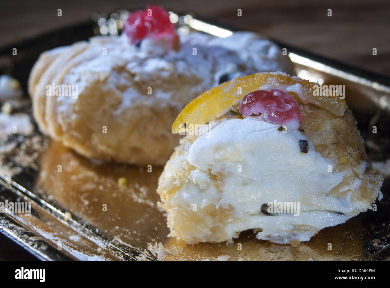 Dolce tipico italiano immagini e fotografie stock ad alta risoluzione ...