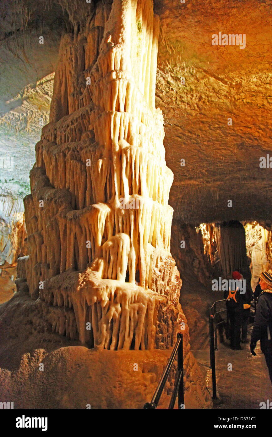 Stalattiti di stalagmiti immagini e fotografie stock ad alta ...
