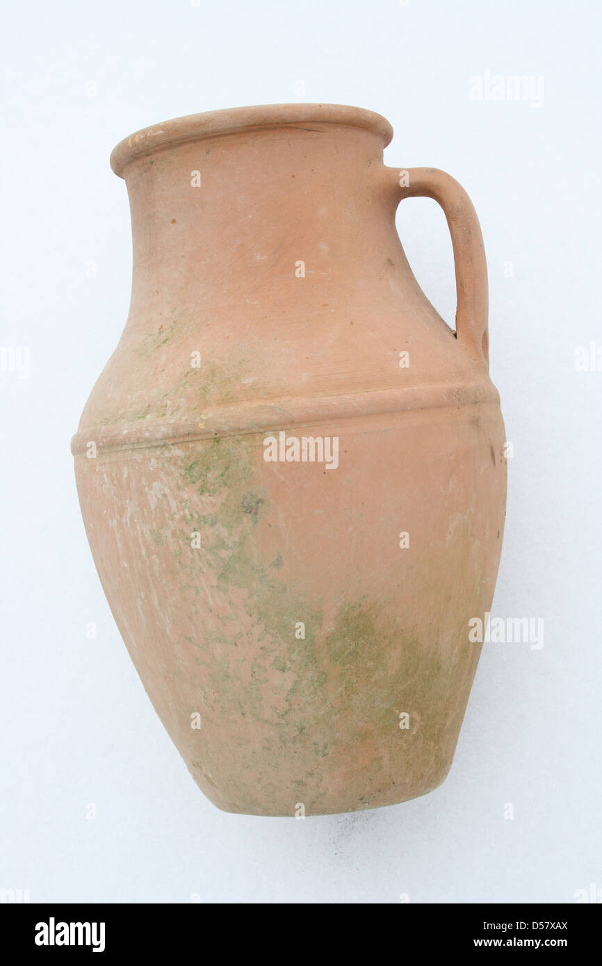 Anfora di terracotta immagini e fotografie stock ad alta risoluzione ...